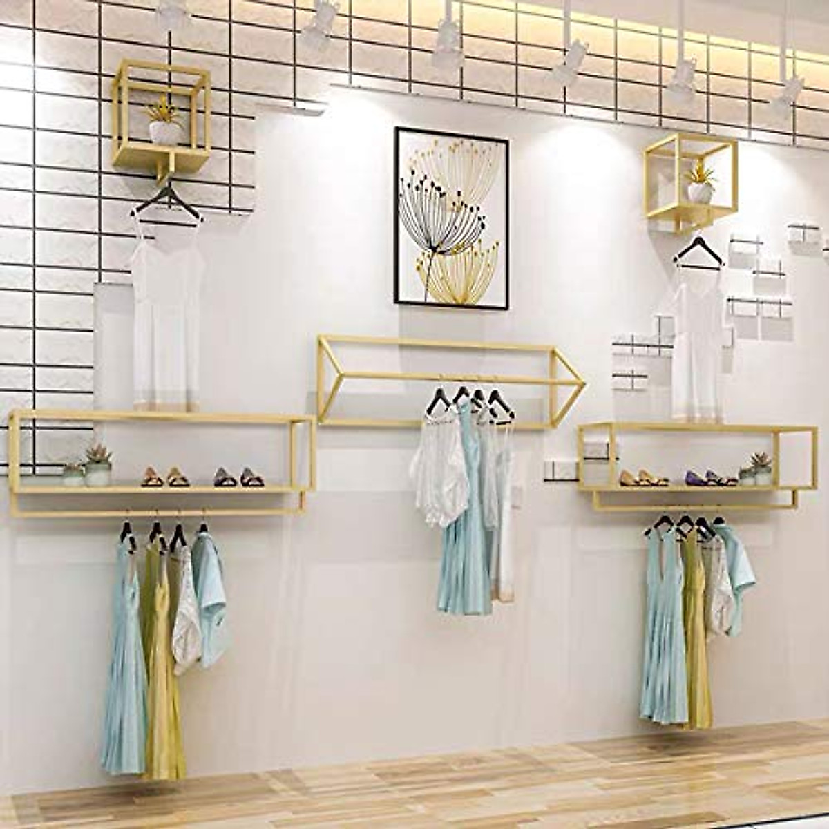 MDEPYCO Creative Triangle Display Garment Racks in Boutique Clothing Stores, Wall-Mounted Hanging Clothes Shelf in Home, Towel Racks for Bathroom Storage (Gold, 31.5" L)