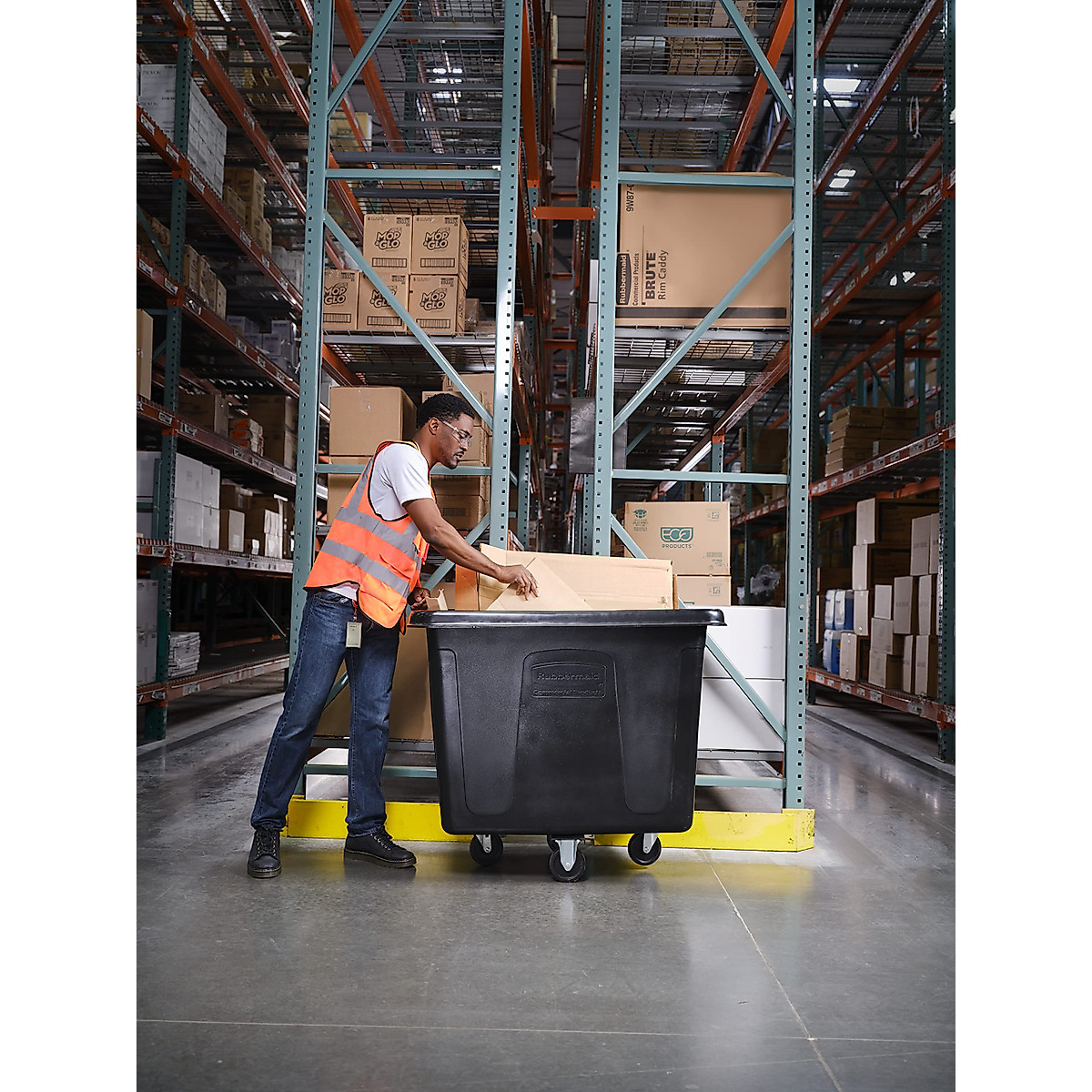 Rubbermaid Commercial MDPE 102.9-Gallon Laundry and Waste Collection Cube Truck, Rectangular, 31-Inch Width x 43-3/4-Inch Depth x 37-Inch Height, Black (FG461600BLA)