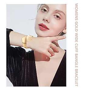 SAMOCO 3Pcs 18K Gold Plating Bangles Bracelets for Women Chunky Polished-Finish Wrist Cuff Wrap Hinge Twist Bangle Opening Wide-Grooved Wire Statement Fashion Jewelry Bracelet for Women