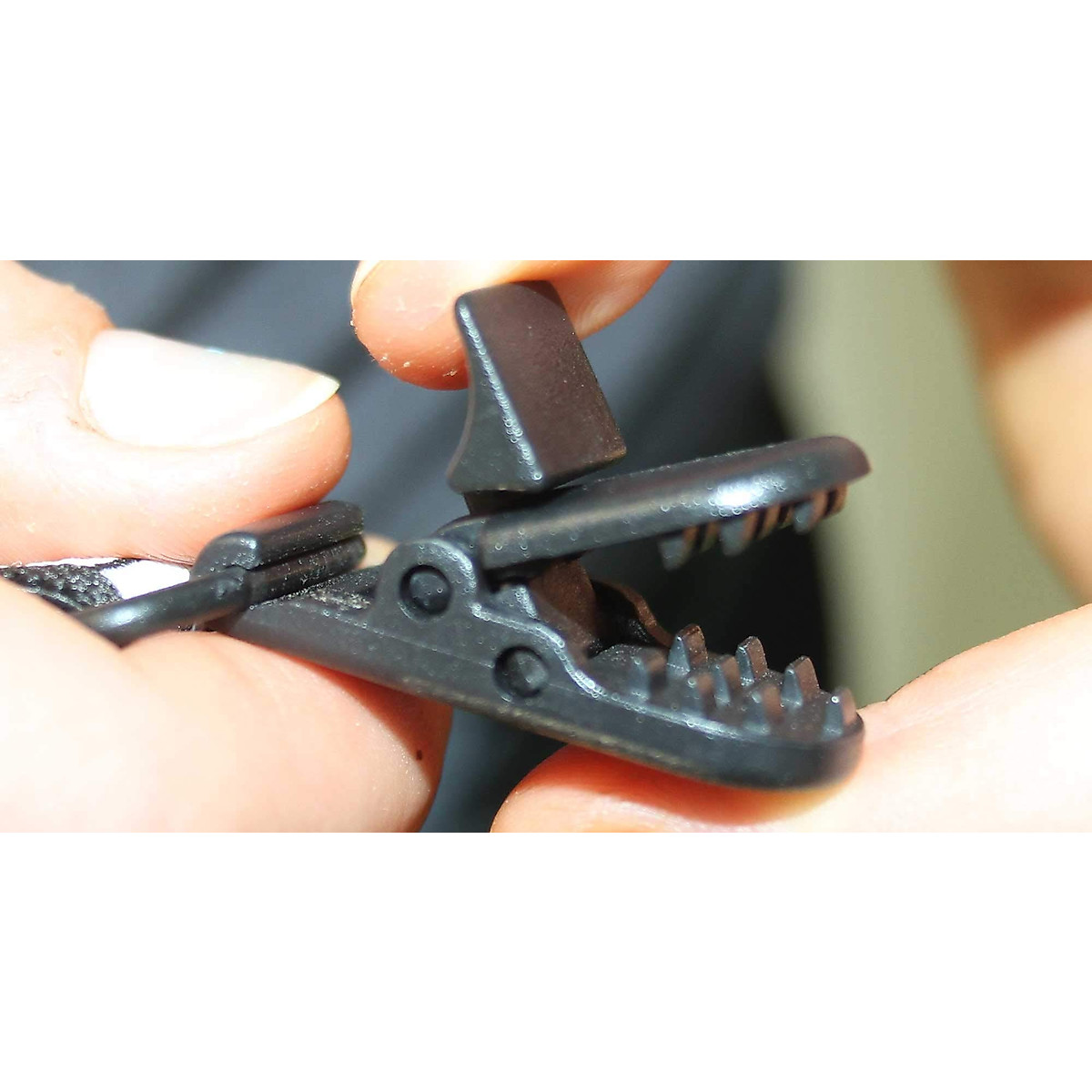 HOOPSKING Straight Shooter Basketball Shooting Training Aid Keeps Elbow in & Follow Thru Straight