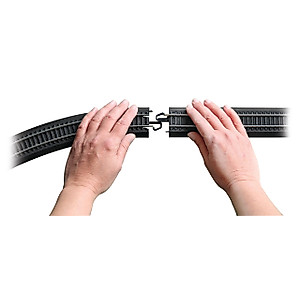 Bachmann Trains - Snap-Fit E-Z Track 18” Radius Curved Track (4/card) - Steel Alloy Rail With Black Roadbed - HO Scale