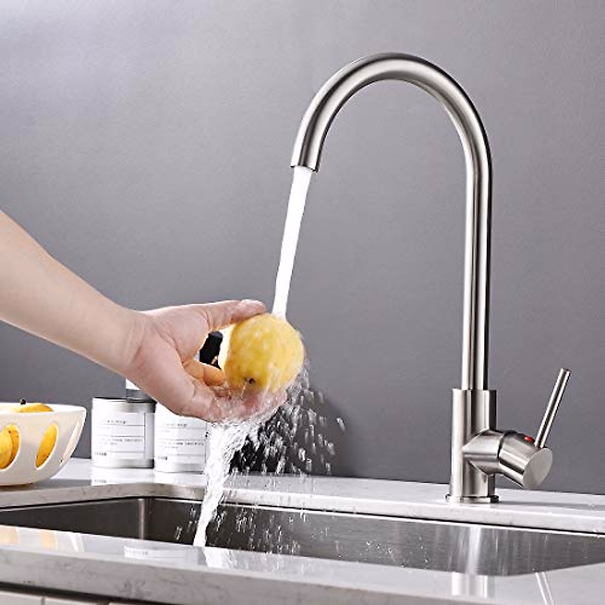 High Arch Kitchen Faucet Brushed Nickel,360 Degree Swivel Spout Kitchen Sink Faucet Hot and Cold Water Mixer, Modern Lead-Free Commercial Bar Sink Faucet fit for 1 Hole Single Handle Faucet Anti-Rust