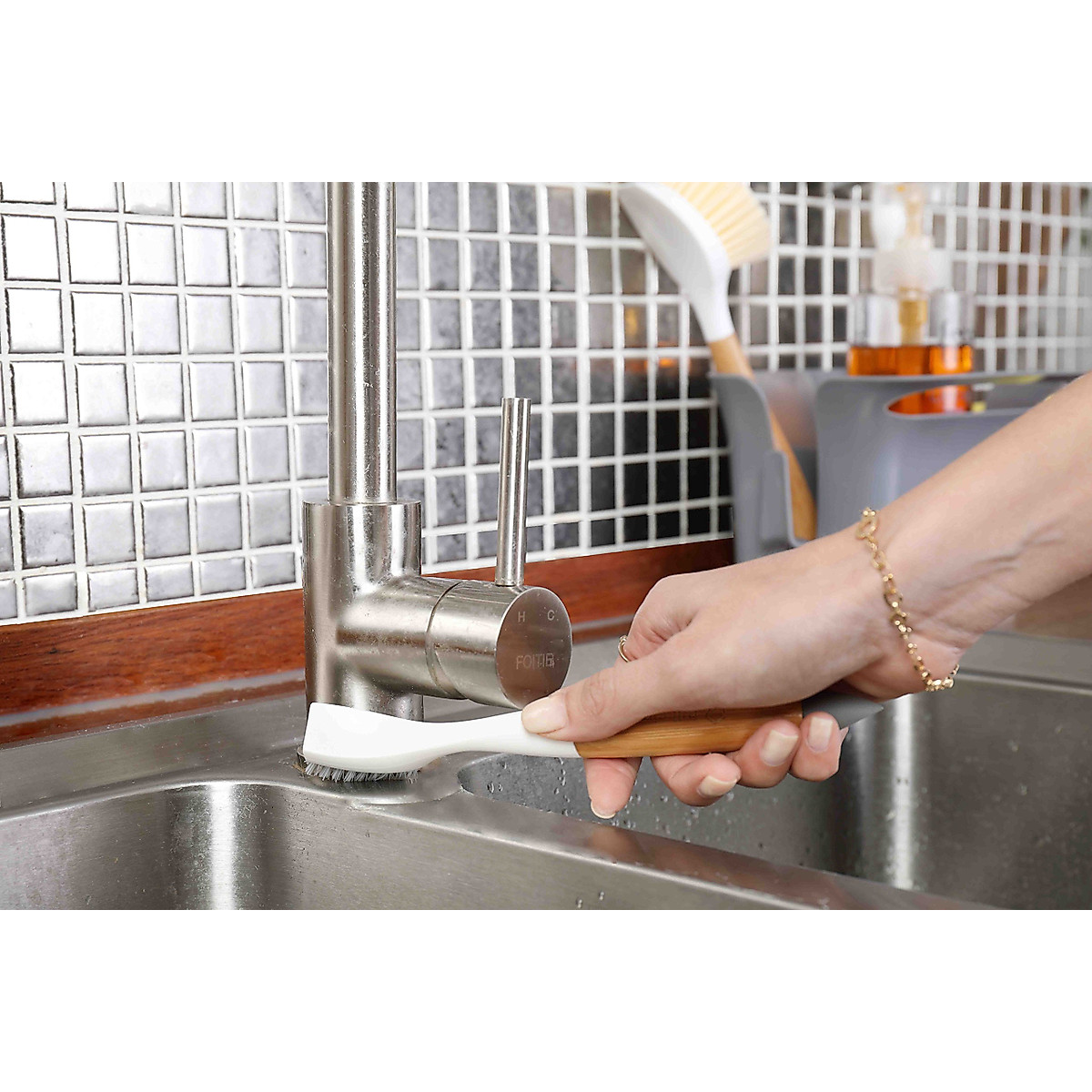 Full Circle and Brush Set, White Tiny Team Mini Dustpan and Micro Manager Home & Kitchen Detail Cleaning Brush, White