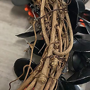 Halloween Floral Wreath Hangers, 11.81inch 35cm Round Artificial Leaf and Branch Pumpkin Cards Garland for Inside Outside, Farmhouse, Porch Wall or Window Decor Sign Front Door Decoration