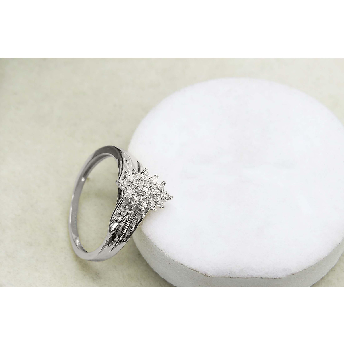 Dazzlingrock Collection 0.10 Carat (ctw) 10K Round White Diamond Ladies Cluster Flower Ring 1/10 CT, White Gold, Size 8.5