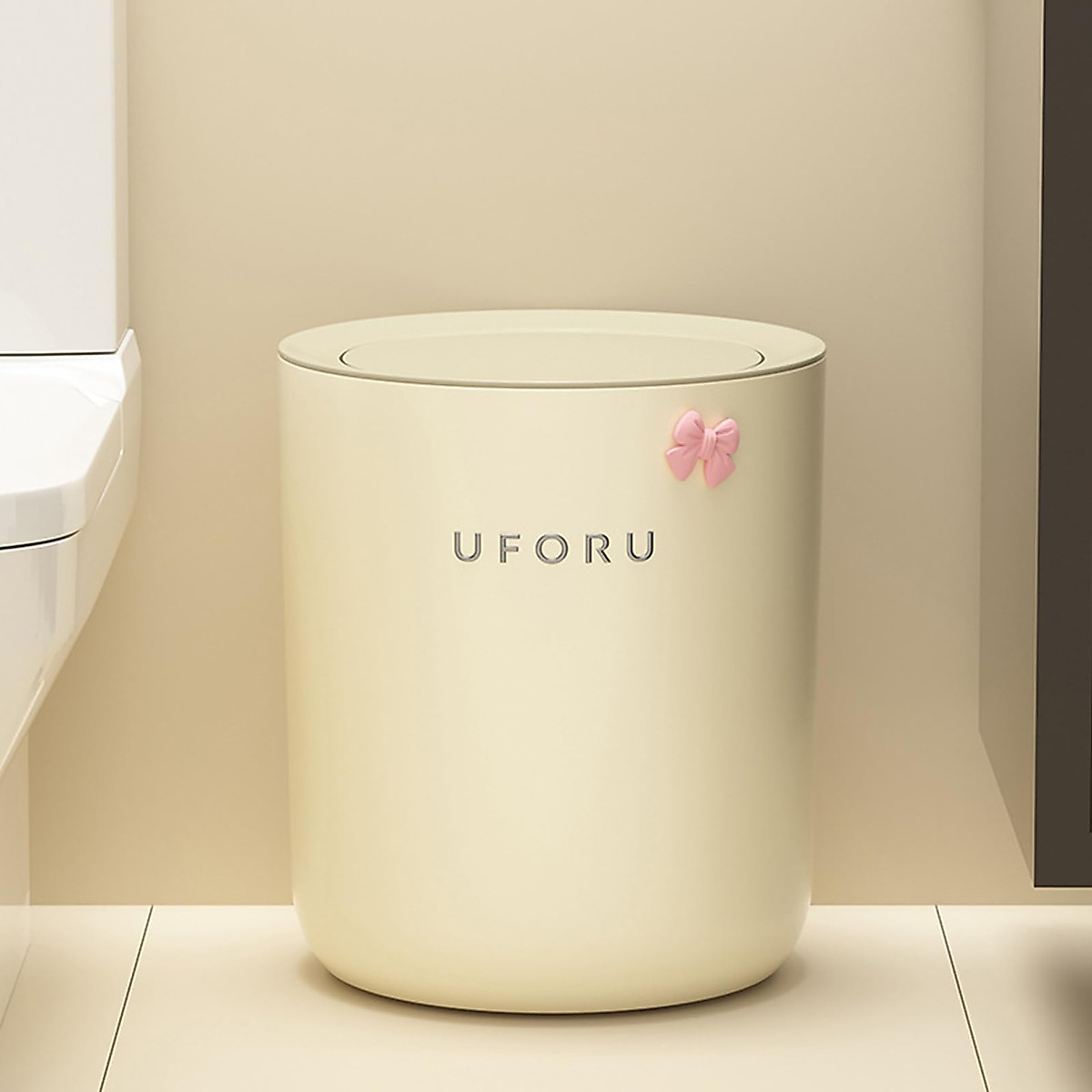 PPUMP Living Room Garbage Can, Round Trash Bin,Trash Can with Lid, Small Kitchen Garbage Can Cream Color, Vanity Wastebasket Trash Bin, Trash Bin, Cute Modern Waste Basket for Living Room Toilet