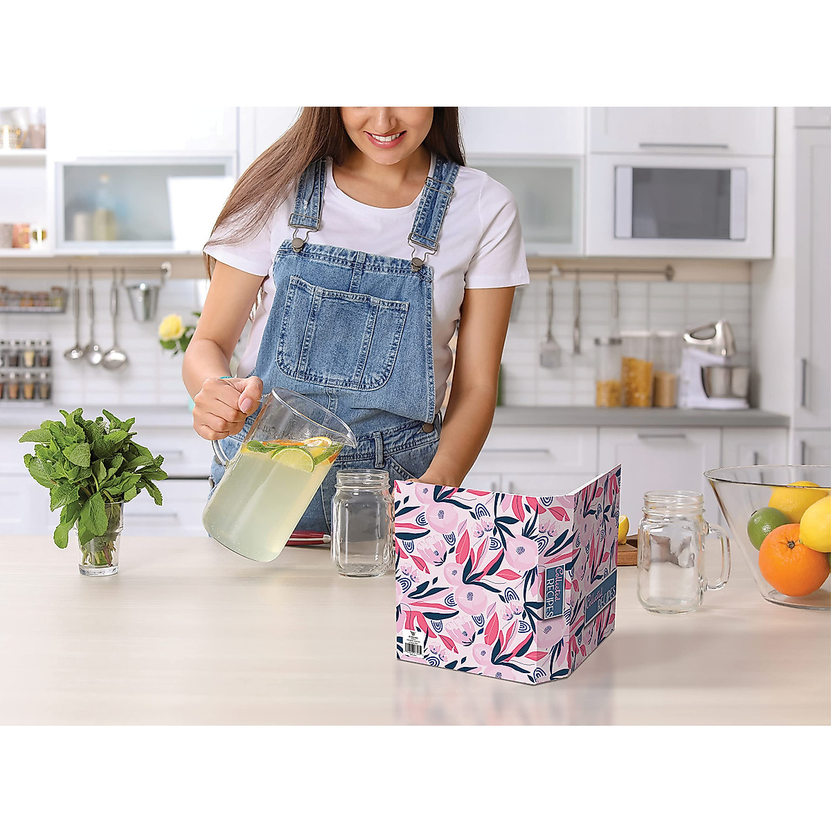 Better Kitchen Products Recipe Binder, 8.5" x 9.5" 3 Ring Binder Organizer Set (with 50 Page Protectors, 100 4" x 6" Recipe Cards & 12 Category Divider Tabs) Floral Design