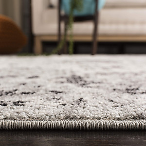 SAFAVIEH Madison Collection Runner Rug - 2'3" x 12', Silver & Grey, Boho Chic Distressed Design, Non-Shedding & Easy Care, Ideal for High Traffic Areas in Living Room, Bedroom (MAD611G)