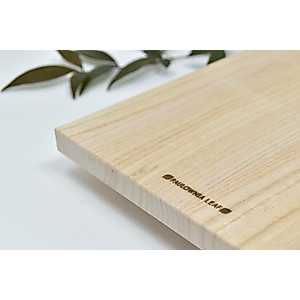 Kiri (Japanese Paulownia) Wooden Cutting Board, Made in Japan, Handmade, 8.85 x 16.1 inches
