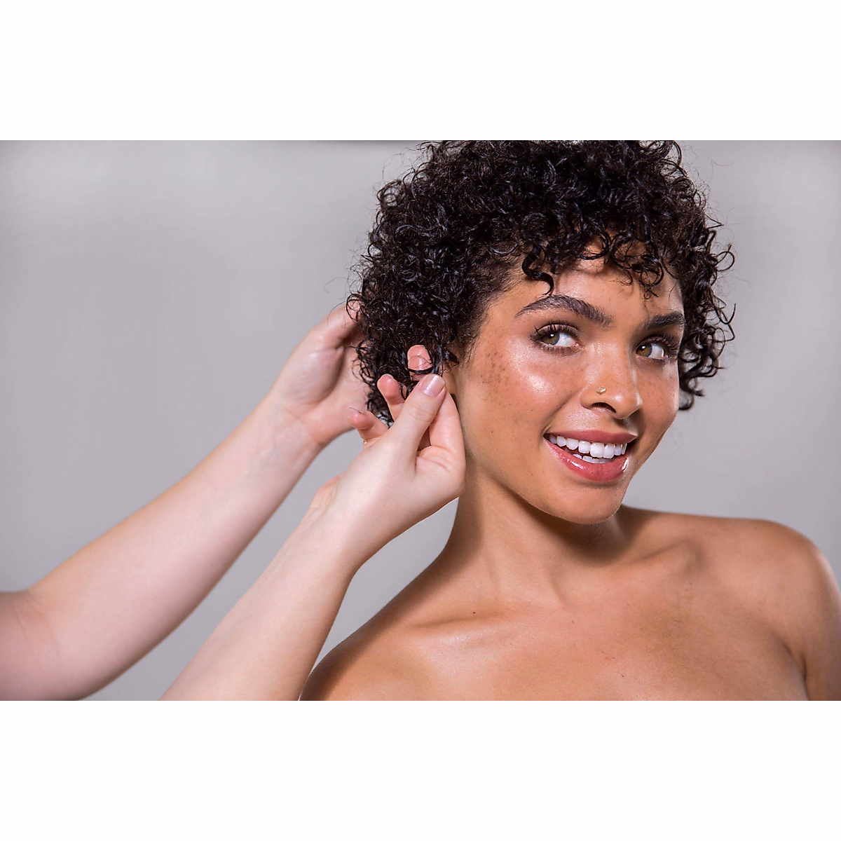 DESIGNLINE Moisture Shampoo, 33.8 oz - Regis Sulfate Free Formula Gently Moisturizes and Cleanses Hair to Keep Hair Color Safe and Healthy (33.8 oz)