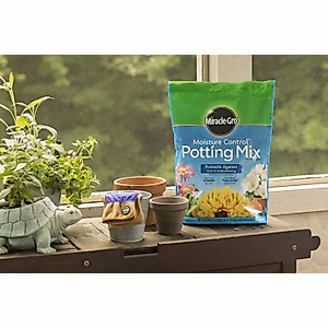 Miracle-Gro Moisture Control Potting Mix 2 pack
