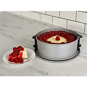 USA Pan Leak-Proof Springform Pan (9-Inch) and 12-Well Muffin Pan Bundle