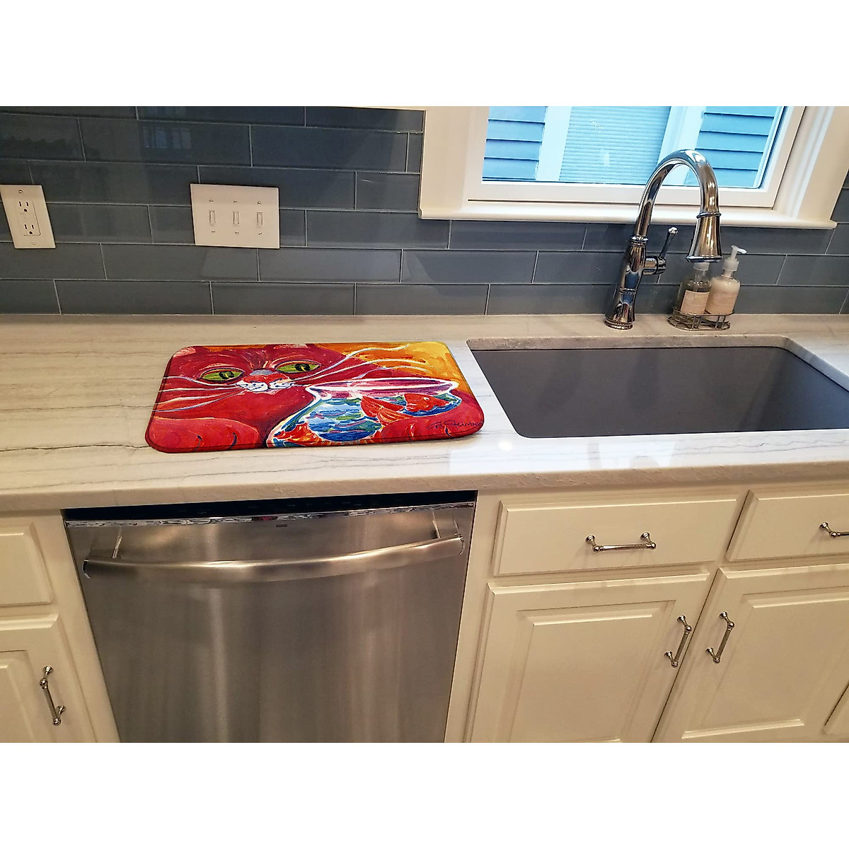 Caroline's Treasures 6048DDM Big Red Cat at the fishbowl Dish Drying Mat Absorbent Dish Drying Mat Pad for Kitchen Counter Dish Drainer Mat for Countertop, 14 x 21", Multicolor