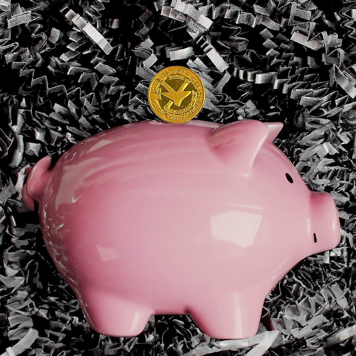 Mighty Gadget (R) 1/2 LB Black Crinkle Cut Paper Shred Filler for Gift Wrapping & Basket Filling