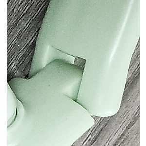 Fineget Foldable Coat Hangers with Clips Portable Travel Shorts Socks Clothes Hangers for Closet Shoes Collapsible Plastic Heavy Duty No Slip Hangers Quick Drying Green 4 PCS + 8 Clips