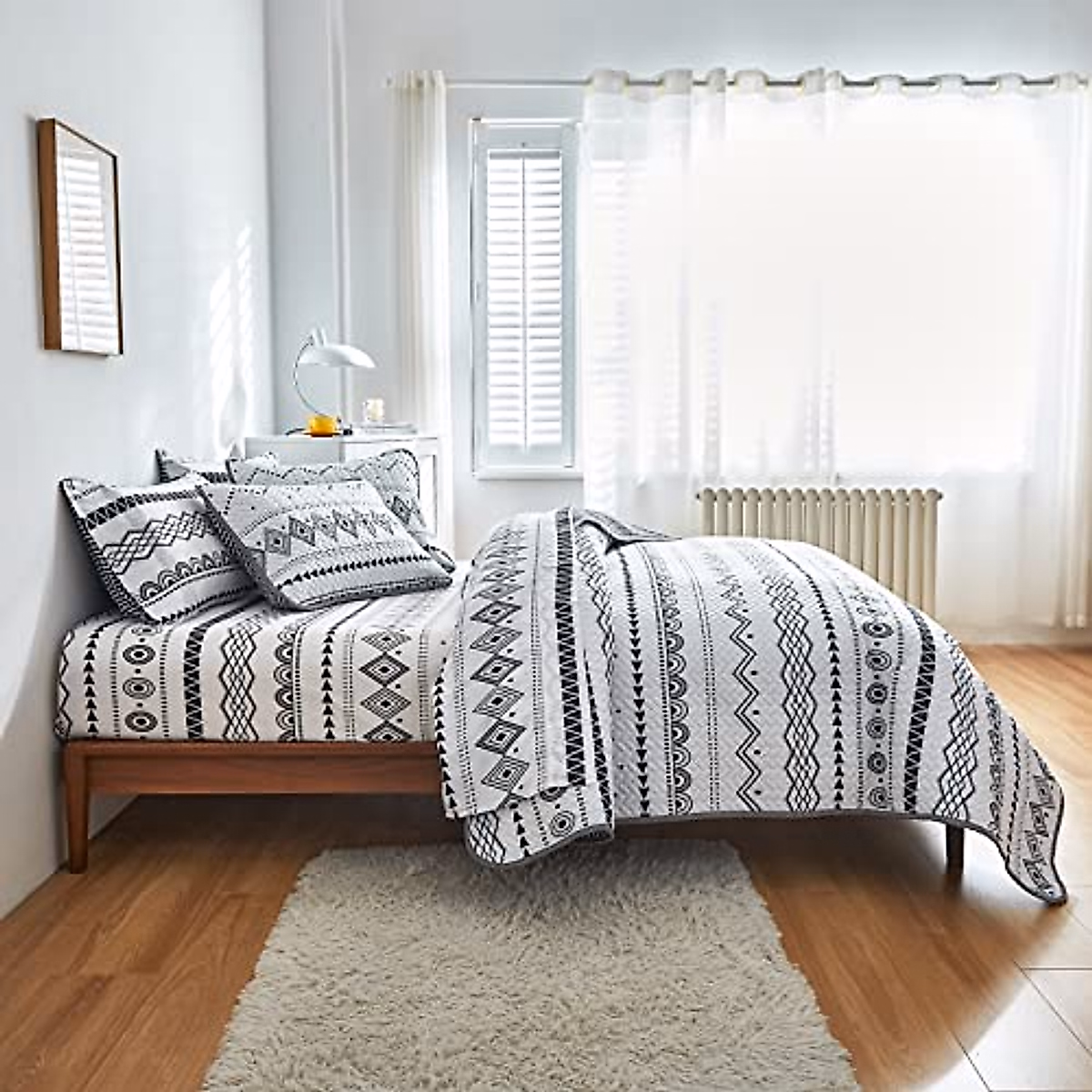 Flysheep 3-Piece Bohemian Geometric King Quilt Set, Aztec White n Black Boho Striped Summer Lightweight Bedspread/Coverlet Set, Brushed Microfiber for All Season - 104" x 90"