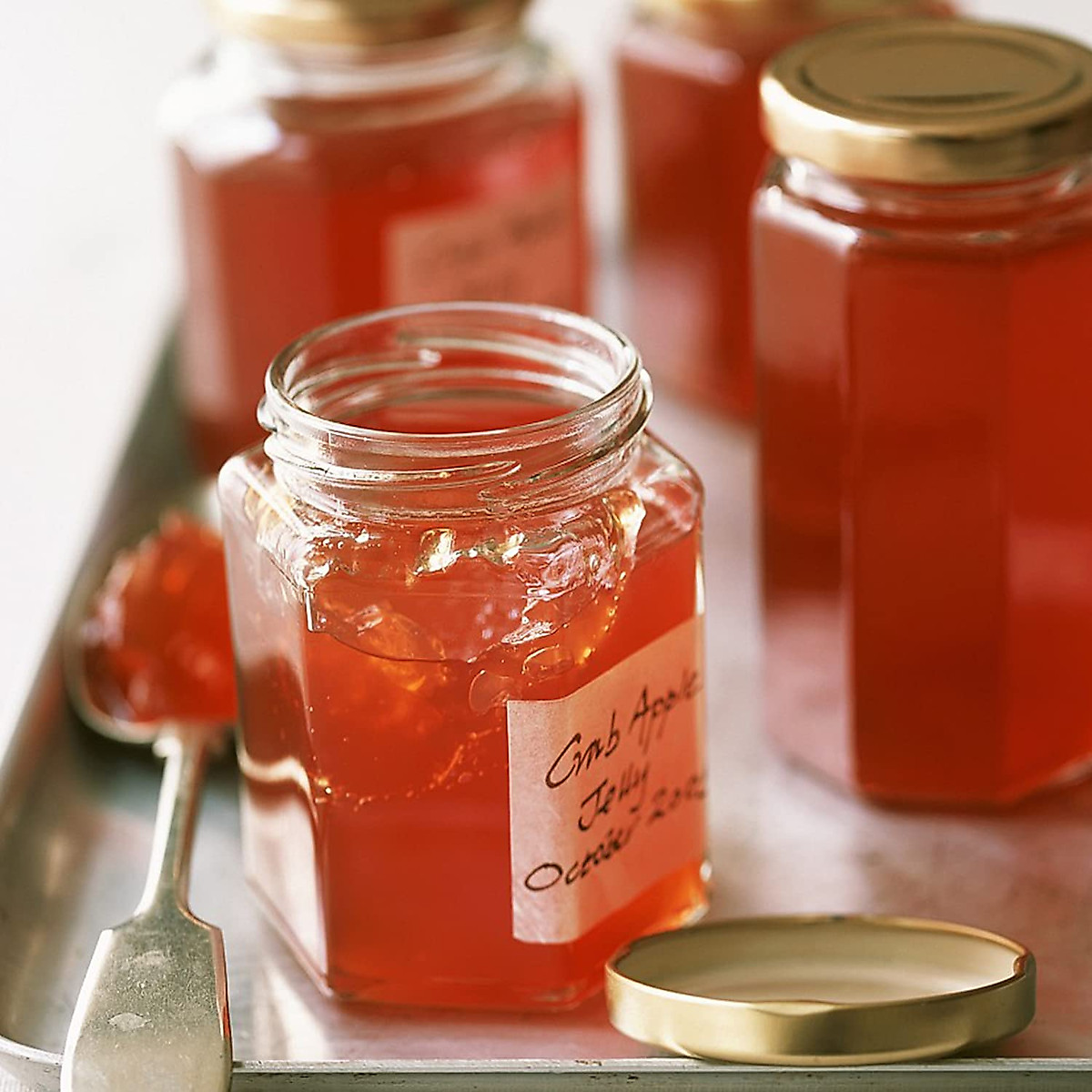 Woaiwo-q 6 oz Hexagon Glass Honey Jars, Glass Jars with Gold Lids,Bronzy Bee Pendants,Wooden Honey Sticks,Small Tags,1.5m Jute Twine -Clear Hexagon Jars for Honey,Jams, Liquid.(25 Pcs)…