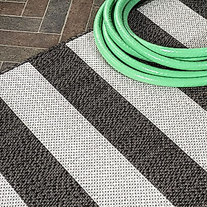 JONATHAN Y SMB203C-5 Negril Two-Tone Wide Stripe Indoor Outdoor Farmhouse Transitional Traditional Area Rug,High Traffic,Kitchen,Living Room,Backyard,Non Shedding,5 X 8,Black/Cream