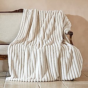 Amélie Home Luxury Jacquard Stripe Faux Fur Throw Blanket, Soft and Warm Thick Furry Throw Blankets in Fall Winter, Woven Fluffy Plush Blanket for Sofa Couch Bed Living Room, Ivory, 50"x 70"