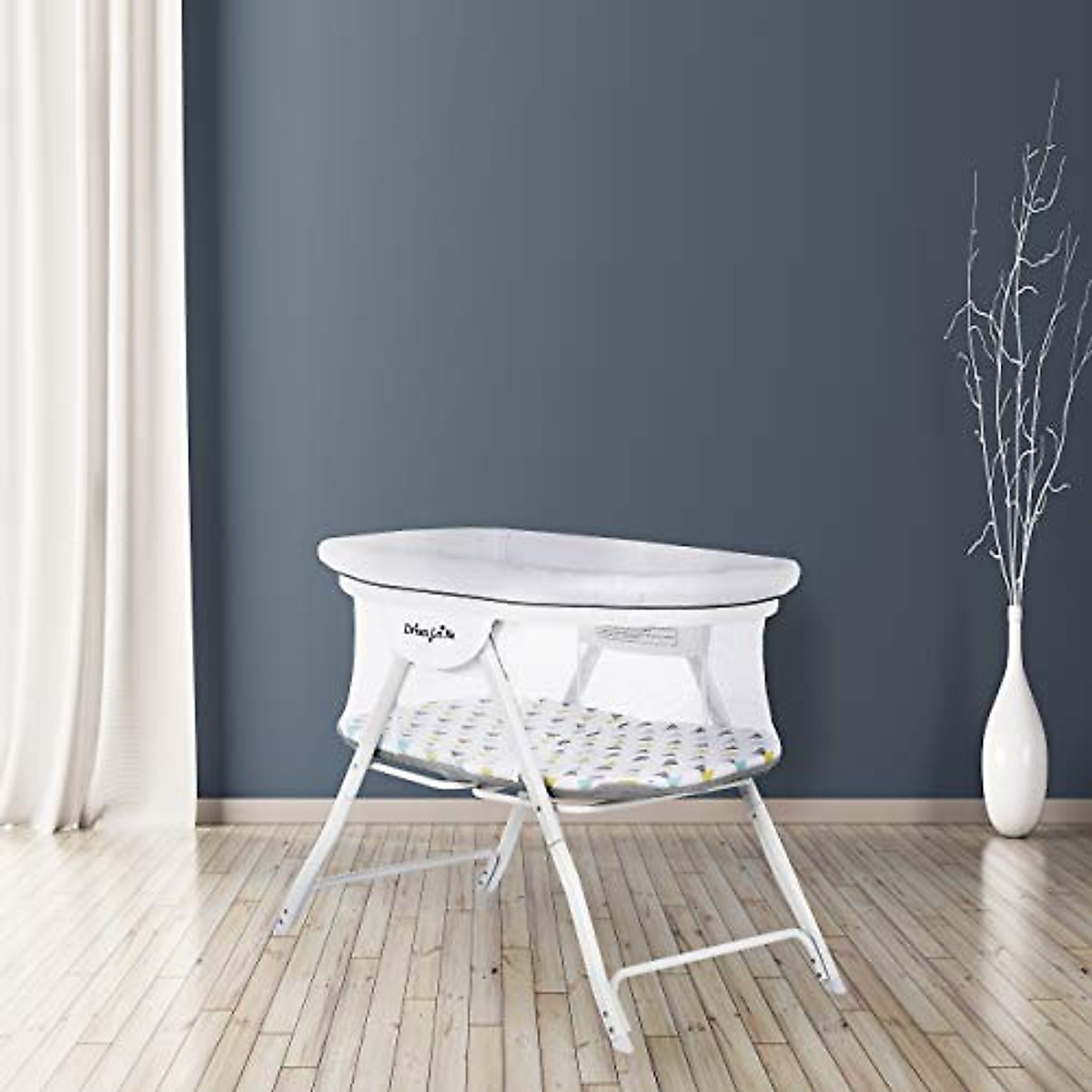 Dream On Me Poppy Traveler Portable Bassinet in White and Grey, Lightweight, Spacious and Convenient Mesh Design, JPMA Certified, Easy to Clean and Fold Baby Bassinet - Carry Bag Included