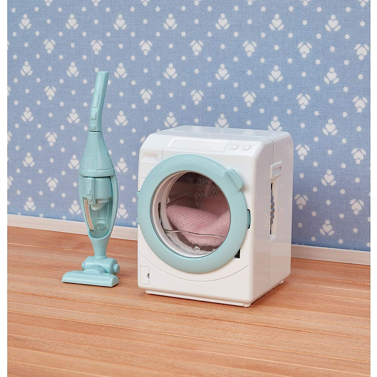 Calico Critters : Laundry & Vacuum Cleaner