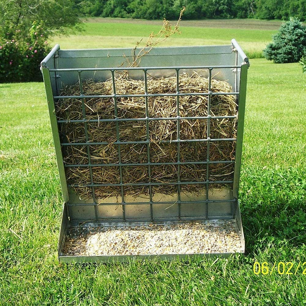 Little Giant Classic Heavy-Duty Galvanized Metal 2-in-1 Goat and Sheep Feeder (2 Pack)