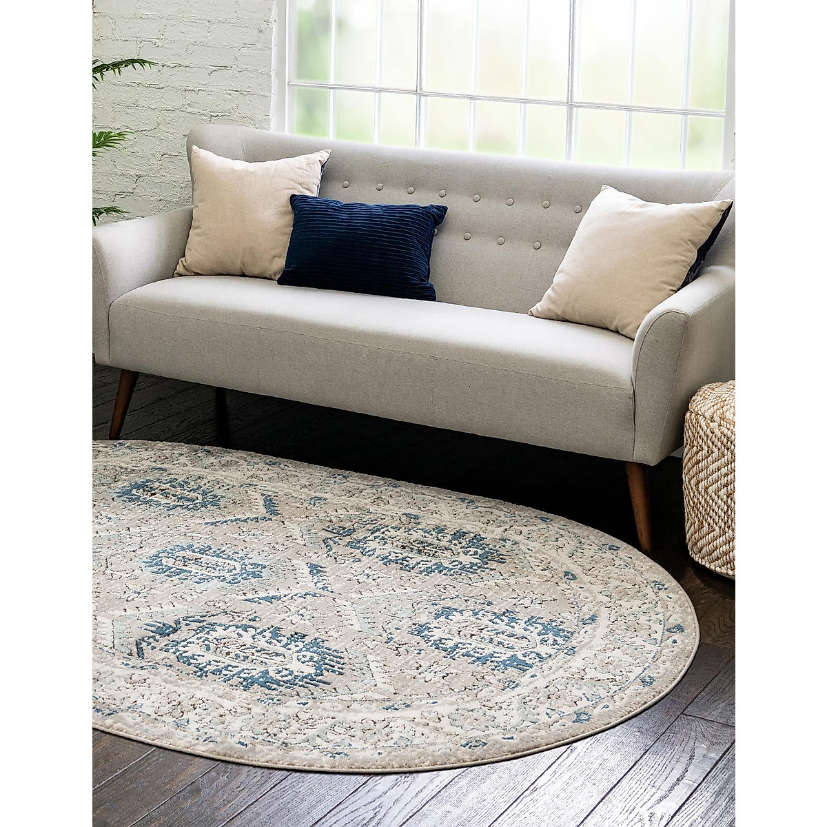 Rugs.com Nyla Collection Rug – 4' x 6' Oval Gray Medium Rug Perfect for Living Rooms, Large Dining Rooms, Open Floorplans