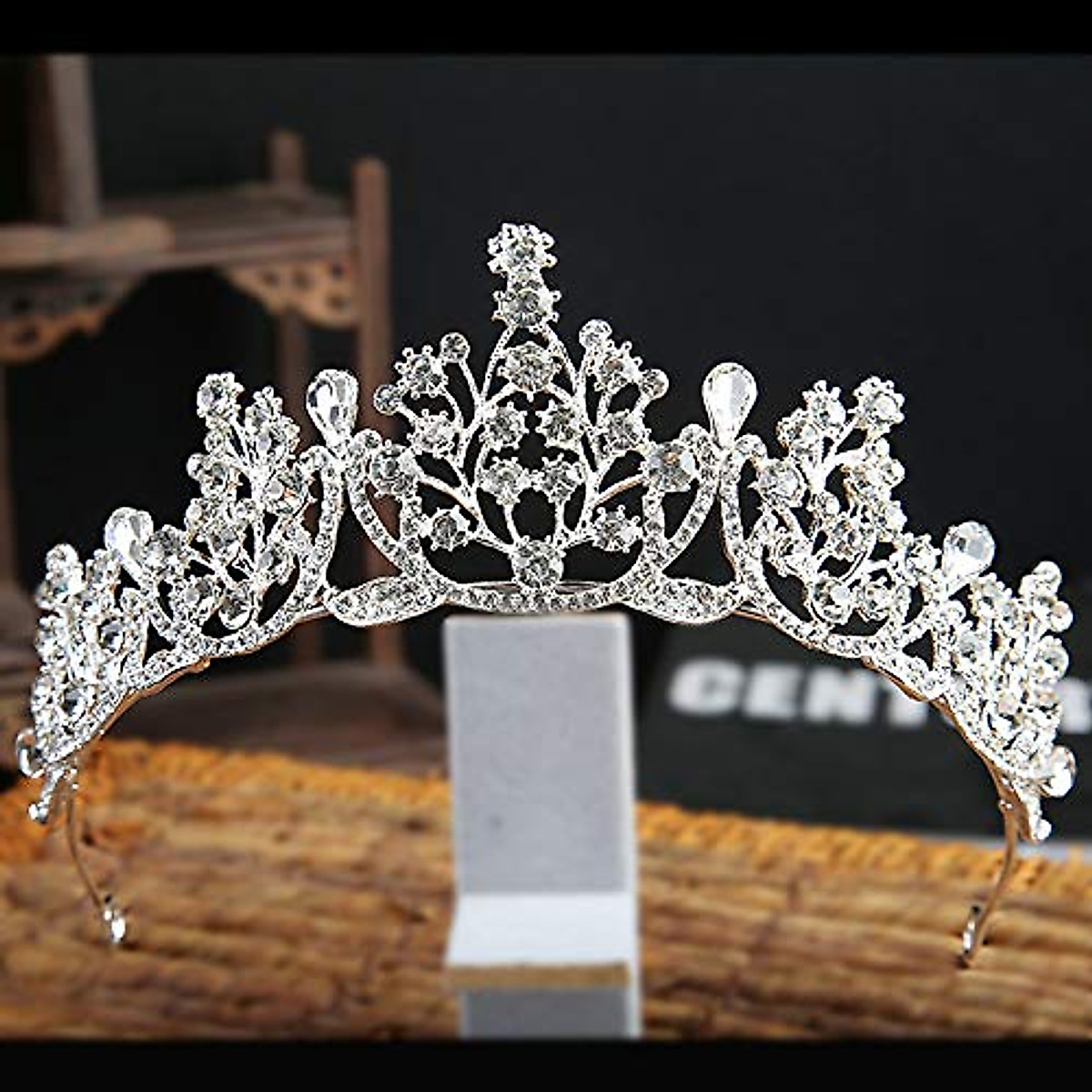 Bridal Tiara Wedding Tiara Crystal Rhinestones Bridal Tiara Crown Headband for Girl Women Decoration on Birthday Wedding Party Prom