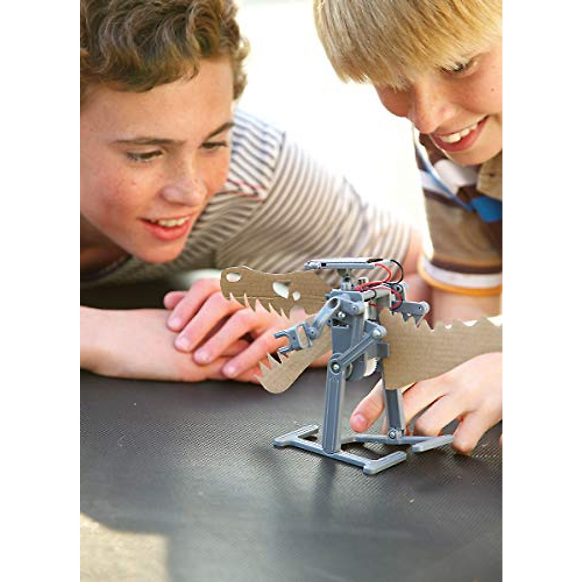 4M Green Science Solar Robot Kit - Green Energy Robotics, Eco-Engineering - STEM Toys Educational Gift for Kids & Teens, Girls & Boys (Packaging May Vary), Multi