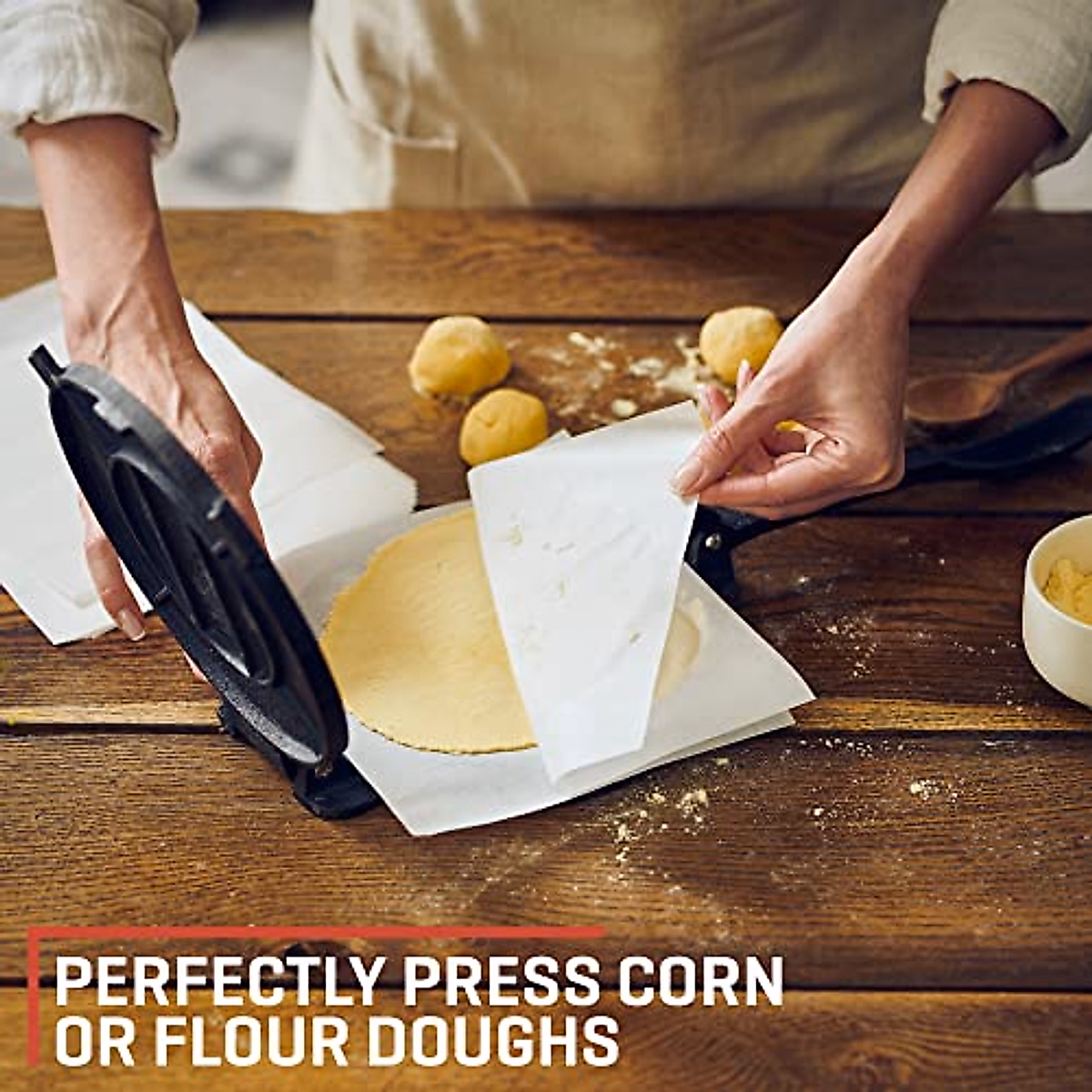 Uno Casa Cast Iron Tortilla Press - 8 Inch Tortilla Maker, Pre-Seasoned Roti Maker with 100 Pcs Parchment Paper, Heavy Duty Quesadilla Maker - Pataconera for Flour Tortilla, Tawa