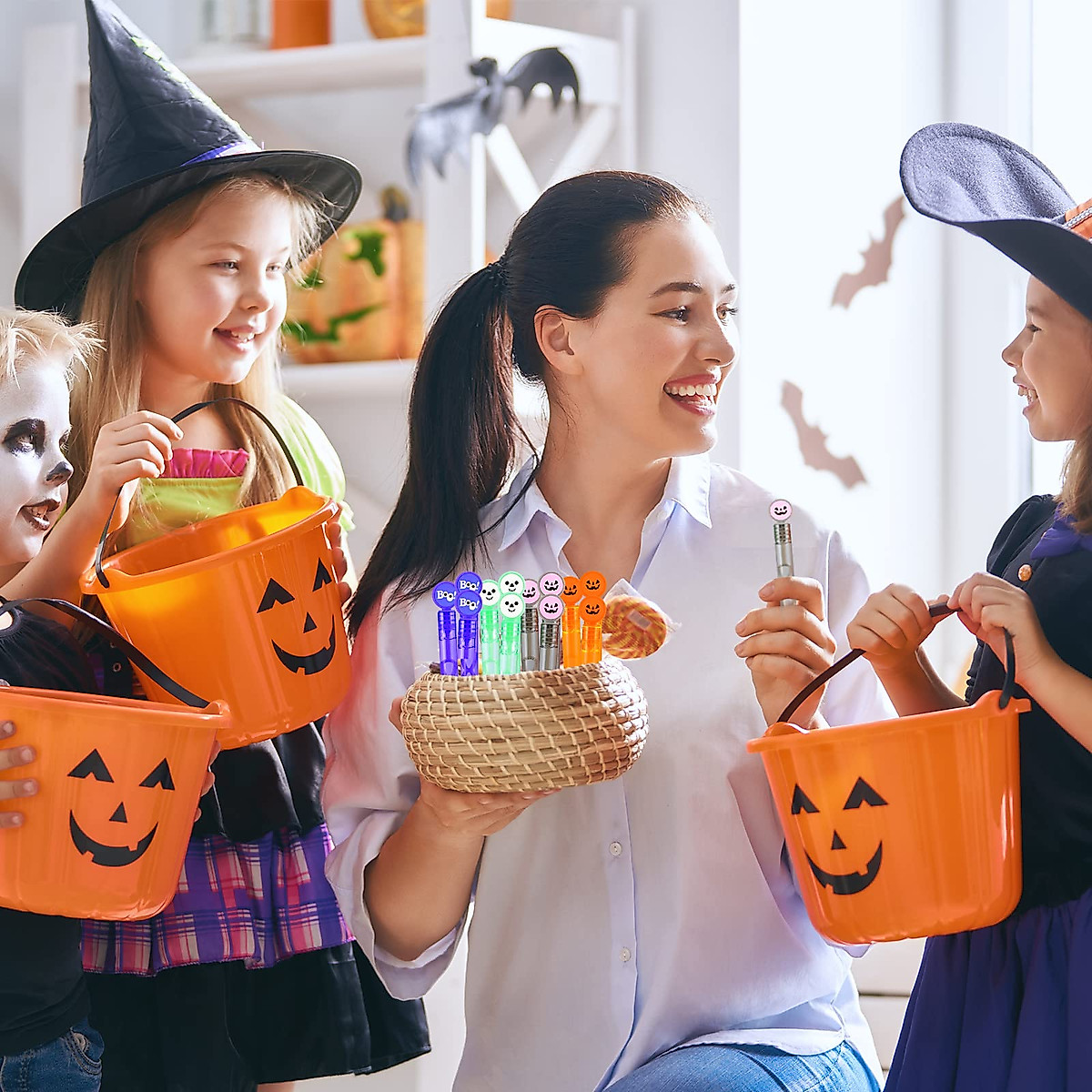 44 PCS Halloween Bubble Wands,Mini Bubbles Party Favors for Halloween,Perfect for Halloween Treats Prizes,Classroom Awards,Treat Bag Stuffers,Goody Bag Filler,for Boys Girls Kids Adults