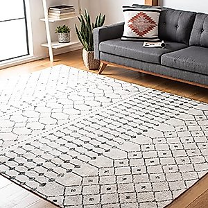 Safavieh Classic Vintage Collection 5' x 8' Beige/Black CLV127A Handmade Moroccan Cotton Area Rug