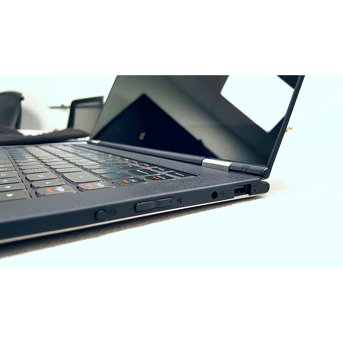 Lenovo Yoga 2 Pro Convertible Ultrabook - 59428032 - Core i7-4510U, 256GB SSD, 8GB RAM, 13.3" QHD+ 3200x1800 Touchscreen, Intel HD4400 Graphics, Intel 7260-N WiFi, Bluetooth, HD(US Version, Imported)