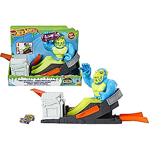 Hot Wheels Toxic Ape Attack Play Set for Kids 4 to 8 Years Old, Launch Included Car at Moving Purple Ape to Defeat It Before It Knocks Cars Off The Track & Destroys Garage