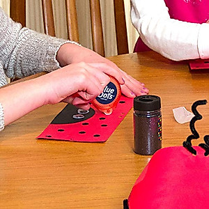 Glue Dots Permanent Dot N' Go Craft Dispenser with 200 (.375 Inch) Adhesive Dots (04484), red