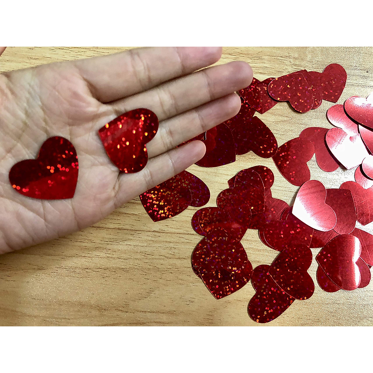 600Pcs Valentines Day Heart Confetti, Red Glitter Valentines Confetti Hearts, Hearts Table Confetti Decorations for Valentine's Day Wedding Anniversary Party Home Table Decoration Photo Booth Backdrop