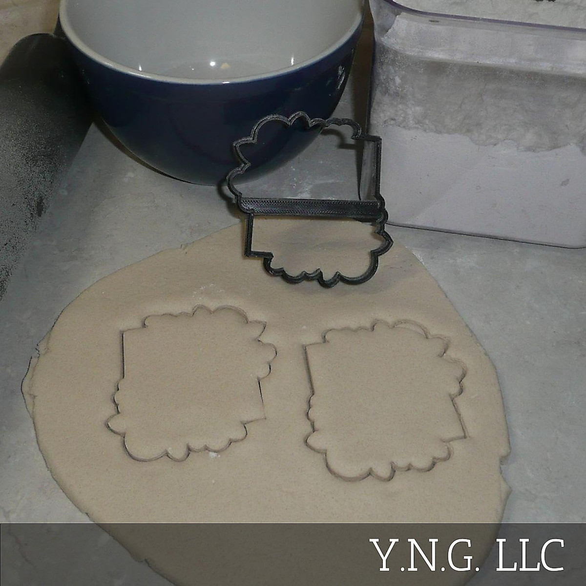 FLORAL SQUARE FRAME OUTLINE FLOWER EDGE COOKIE CUTTER MADE IN USA PR3225