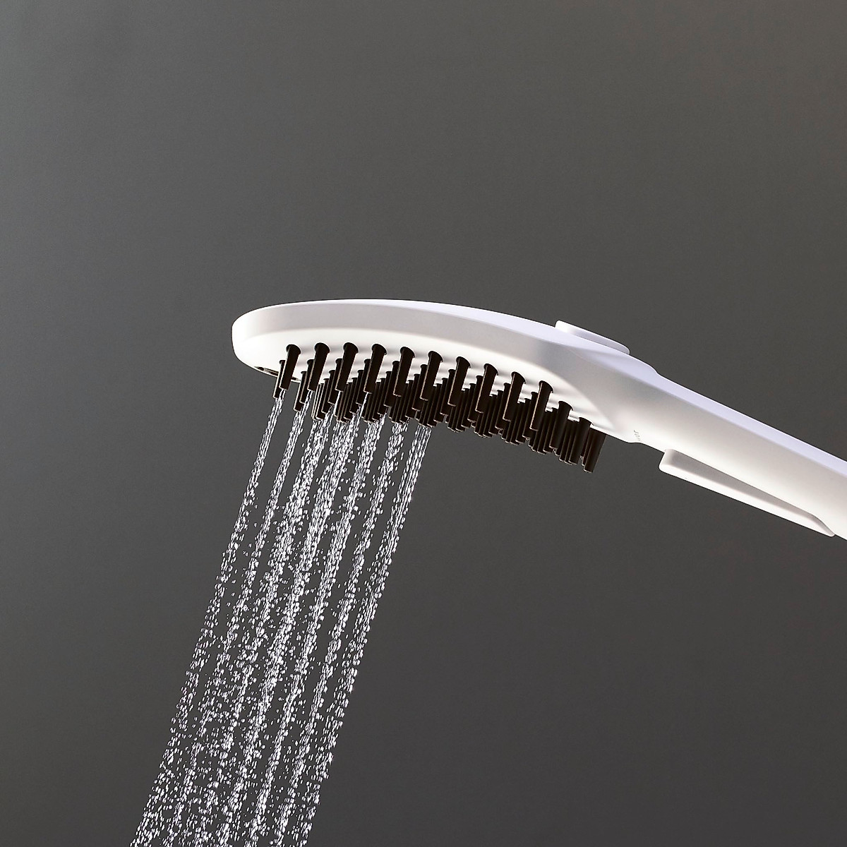 hansgrohe Outdoor Pet Shower with Quick Connect 3-Spray Fur Spray, Leg Spray, Paw Spray in White, 04973700