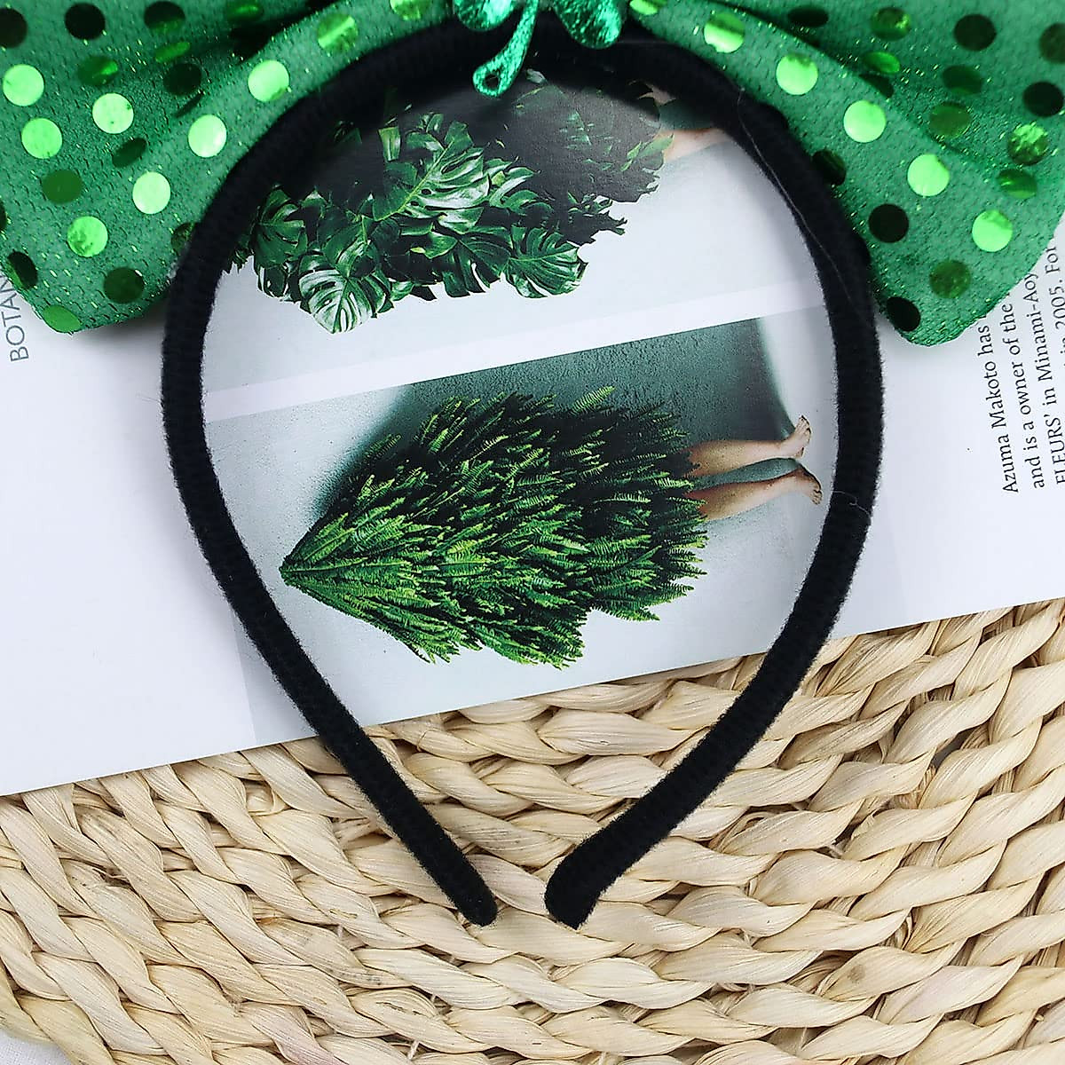 HAKJXOS St. Patrick's Day Headbands Cute Green Bow Sequin Headbands Hair Accessories for Women Men Holiday Party Cosplay Hair Bands Supplies 1 Pcs