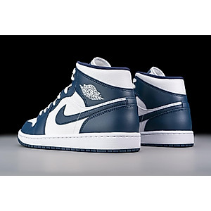 NIKE Men's Basketball Shoes, White White MTLC Gold Obsidian 174, 9