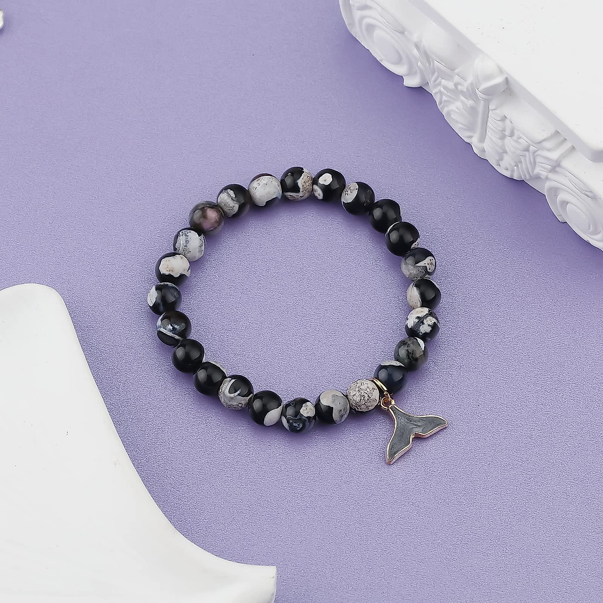 Orca Bracelets for Women Orca Whale Gifts Killer Whale Orca Beaded Charm Orcas Killer Whales Gifts Orca Agate Crystal Bracelet Orca Tail Ocean Beads Bracelet Healing Bracelets Inspirational Gift