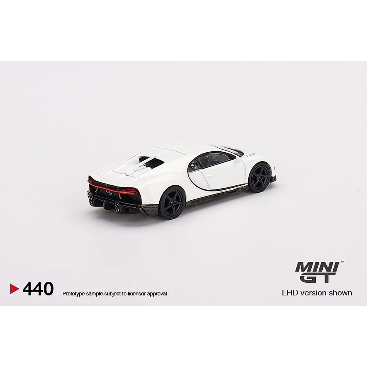Bugatti Chiron Super Sport White 1/64 Diecast Model Car by True Scale Miniatures MGT00440