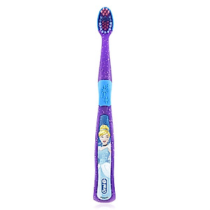 Oral-B New Princess Toothbrush for Little Girls, Children 3+, Extra Soft, Characters Vary - Pack of 6 (Characters Vary)