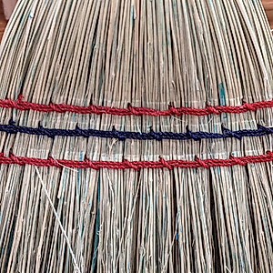 Lehman's Amish Made Barn Broom, Handmade of Corn Straw, Short 32 Inch Long