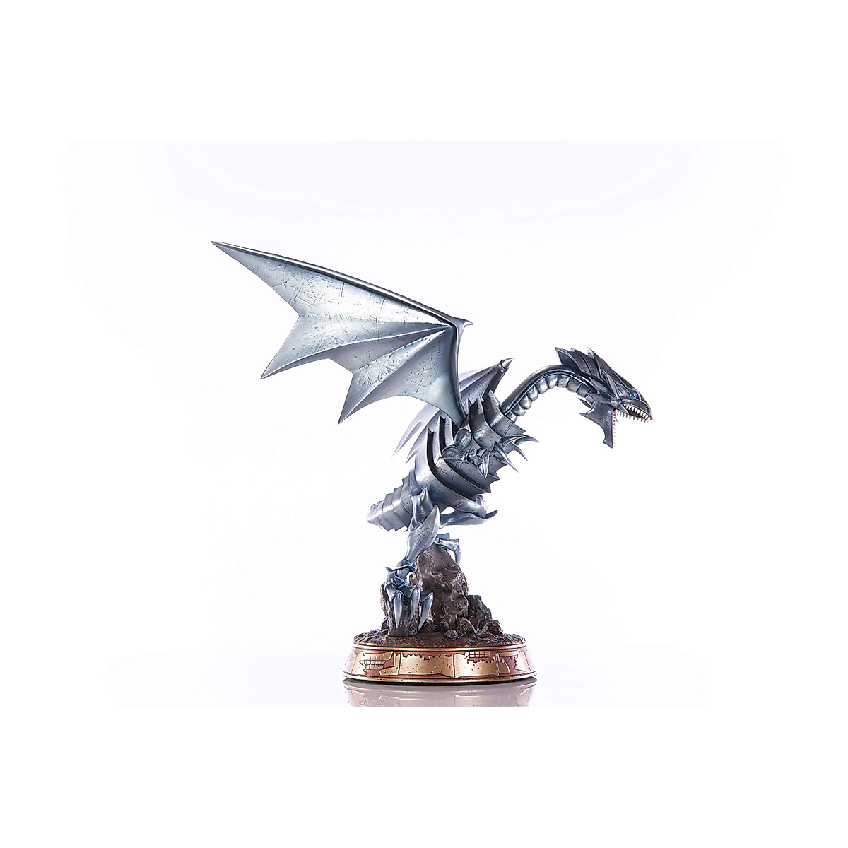 Yu-Gi-Oh! Blue-Eyes White Dragon Silver Variant 14 Inch Statue