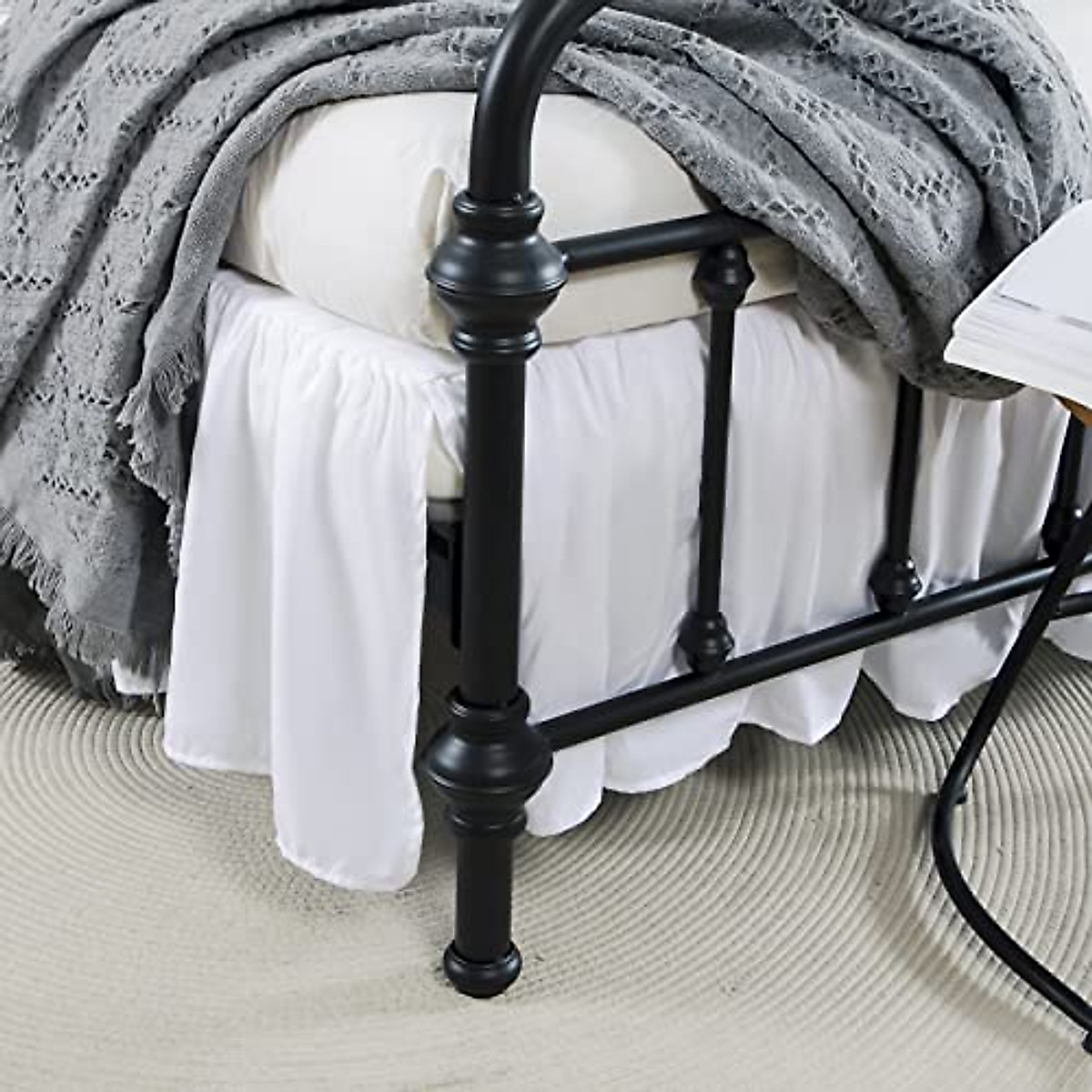 xuan dian Bed Skirt Queen Size Ruffled Bed Skirt with Split Corners, 14 Inch Drop Dust Ruffle Bed Skirt with Platform, White