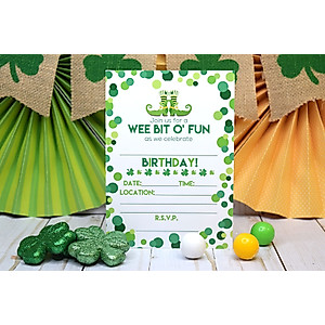 Amanda Creation Wee Bit O' Fun St. Patrick's Day Themed Birthday Party Fill In Invitations set of 20 with envelopes