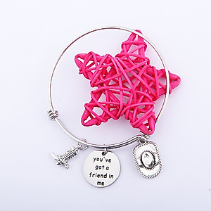 Lywjyb Birdgot Best Friend Bracelet Gift You've got a friend in me Engraved Charm with Boot and Cowboy Hat Gift for Her (Silver)