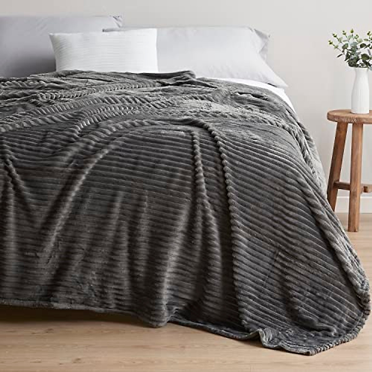 nestl Grey Fleece Blanket – Bed Blankets Queen Size, Lightweight Fuzzy Blanket, Super Soft Blanket, Queen Size Blanket for Bed, Cut Plush Blanket, 90 x 90 Inches Warm Cozy Queen Blanket