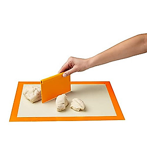 Chef'n Pastrio Set Bench Scraper and Chopper, Includes Stainless Steel and Plastic, Red